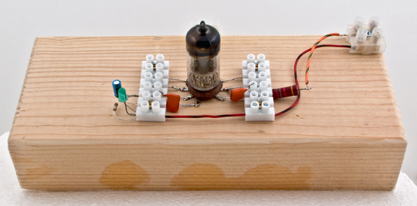 Valve experiments with a breadboard